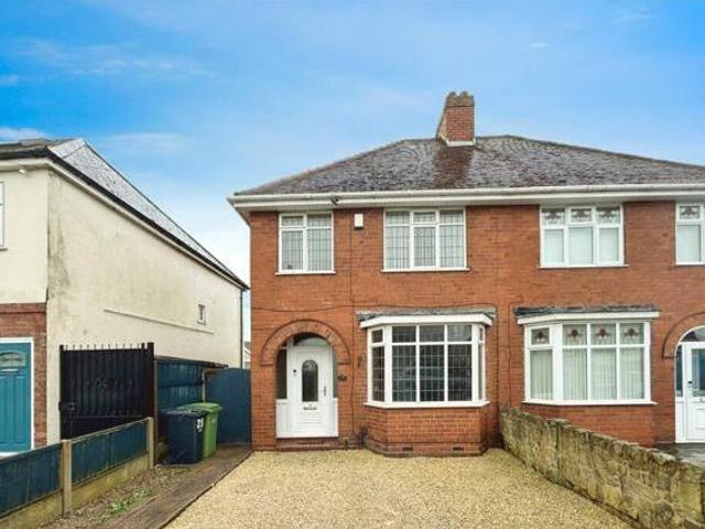 3 Bedroom Semi detached House For Rent In Dudley, West Midlands