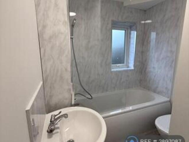 3 bedroom semi detached house for rent in East Grove, Stoke On Trent, ST3