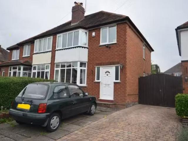 3 bedroom semi detached house for rent in Ebrington Close, Kin.
