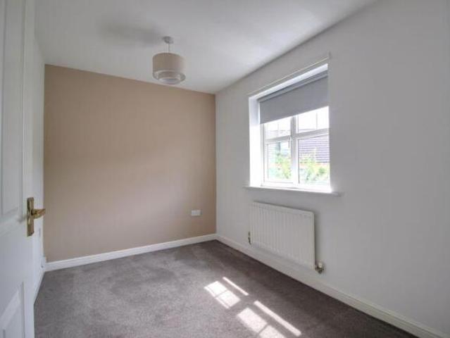 3 bedroom semi detached house for rent in Edmonstone Crescent, Bestwood, NG5