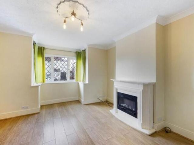 3 bedroom semi detached house for rent in Elsa Road, Welling, DA16