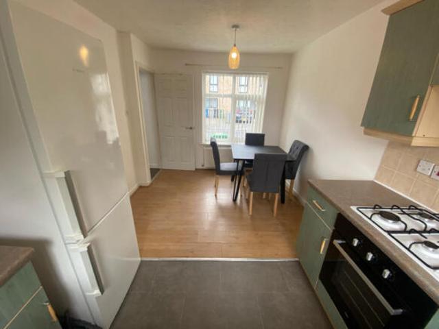 3 bedroom semi detached house for rent in Erskin Street, Hulme, Manchester. M15 4BP, M15