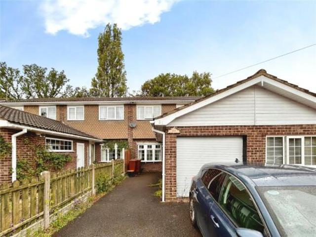 3 bedroom semi detached house for rent in Eton Close, Lincoln, Lincolnshire, LN6