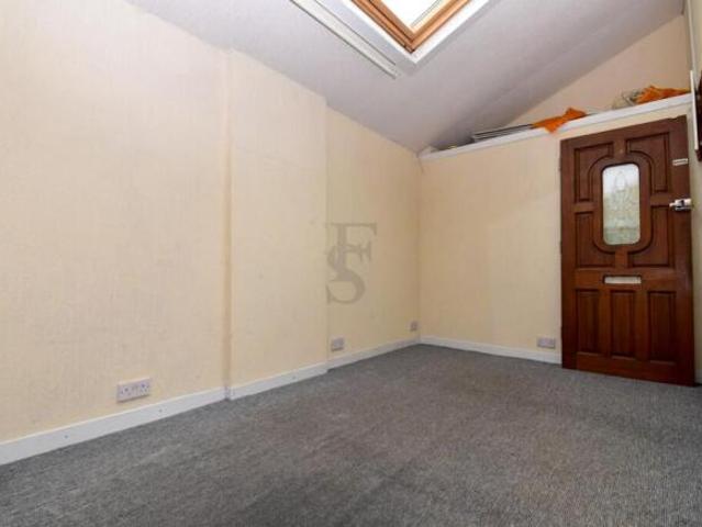 3 bedroom semi detached house for rent in Exminster Road, Coventry, CV3