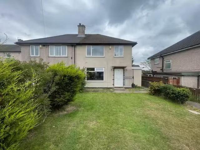 3 bedroom semi detached house for rent in Fairfax Crescent, BR.