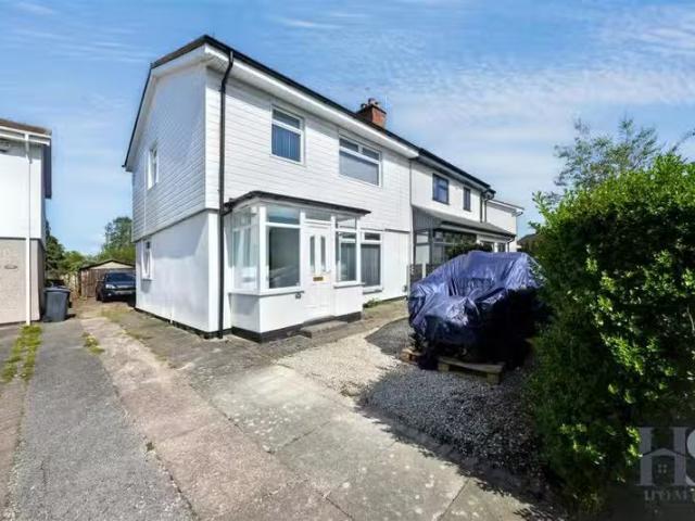 3 bedroom semi detached house for rent in Fallindale Road, Bir.