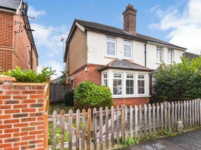 3 Bedroom Semi detached House For Rent In Farnborough, Hampshire