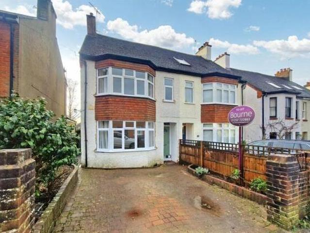 3 Bedroom Semi detached House For Rent In Farnham, Surrey