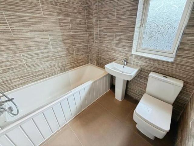 3 bedroom semi detached house for rent in Festival Close, Stoke on Trent, Staffordshire, ST6