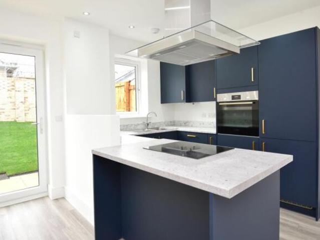 3 bedroom semi detached house for rent in Fewston Drive, Harrogate, HG3