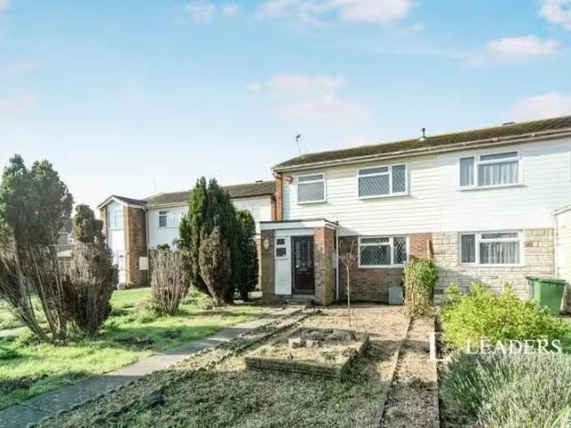 3 bedroom semi detached house for rent in Filder Close, BN22