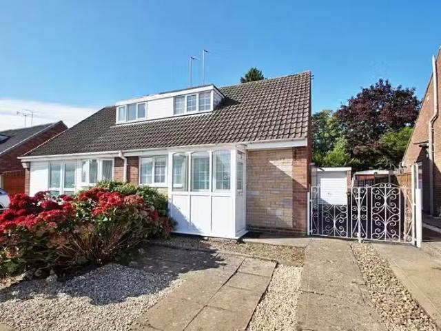 3 bedroom semi detached house for rent in Firs Drive, Rugby, C.