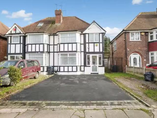 3 bedroom semi detached house for rent in Fox Hollies Road, Ha.