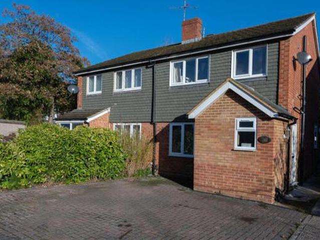 3 Bedroom Semi detached House For Rent In Fleet