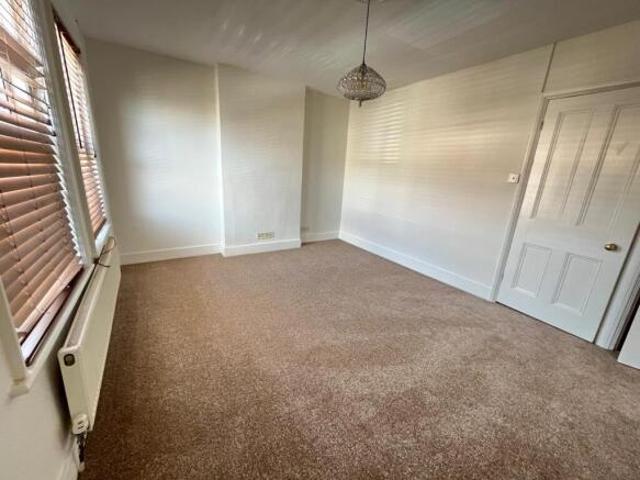 3 bedroom semi detached house for rent in Francis Road, Ashford, Kent, TN23