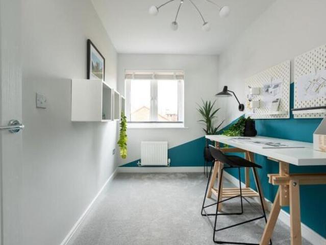 3 bedroom semi detached house for rent in Franklin Drive, Bristol, BS10