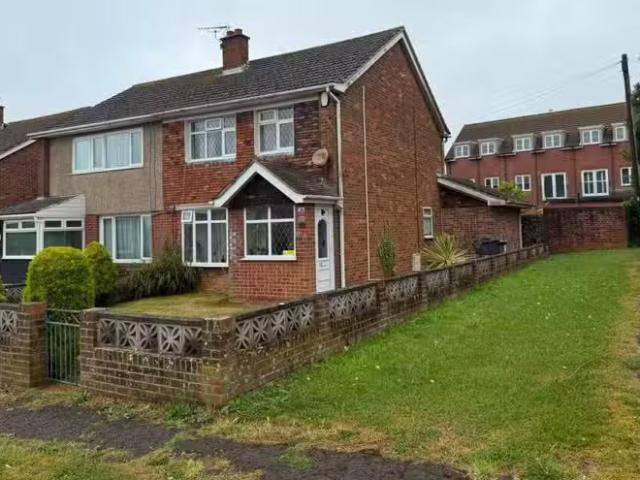 3 bedroom semi detached house for rent in Fulbert Road, Dover.