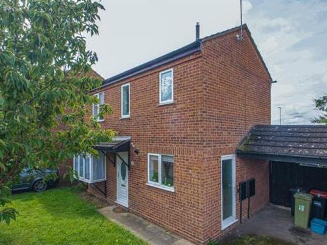 3 Bedroom Semi detached House For Rent In Furzton