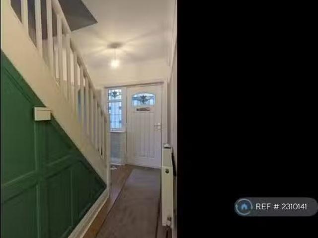 3 bedroom semi detached house for rent in Ghyll Wood Drive, Bi.