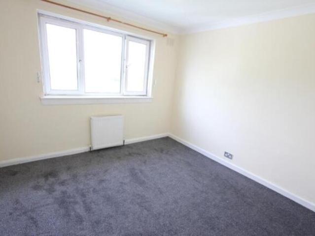 3 bedroom semi detached house for rent in Giffnock, Graffham Avenue, G46 6EH, G46