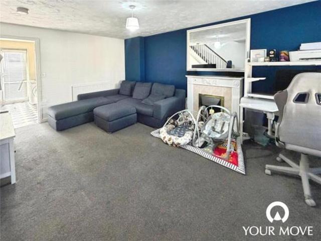 3 bedroom semi detached house for rent in Goldcrest Drive, St Mary's Island, Chatham, Kent, ME4