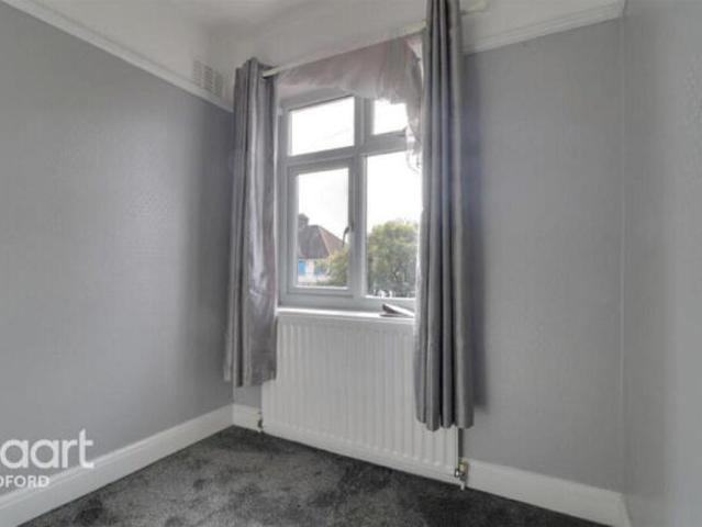 3 bedroom semi detached house for rent in Gloucester Road, Bedford, MK42