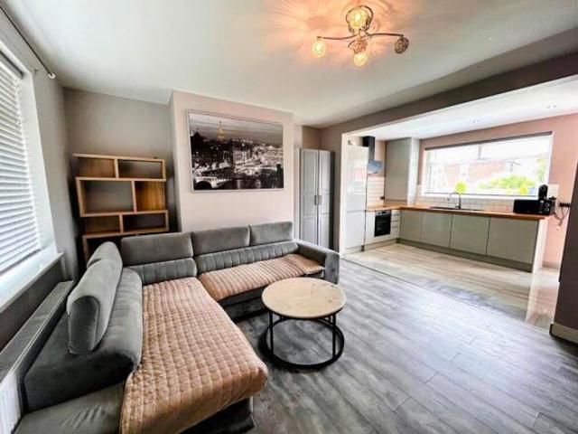 3 bedroom semi detached house for rent in Glebe Terrace, Forest Hall, Newcastle upon Tyne, and Wear, NE12 7JS, NE12