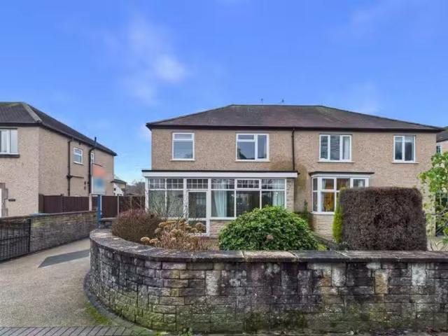 3 bedroom semi detached house for rent in Granby Croft, Bakewe.