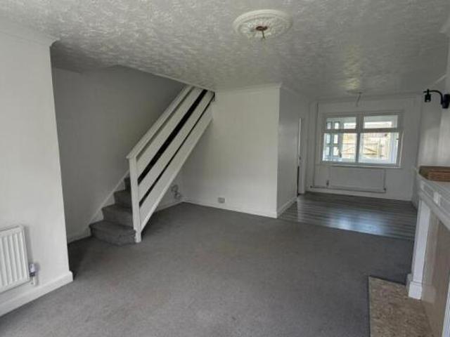 3 bedroom semi detached house for rent in Grasscroft, NN2