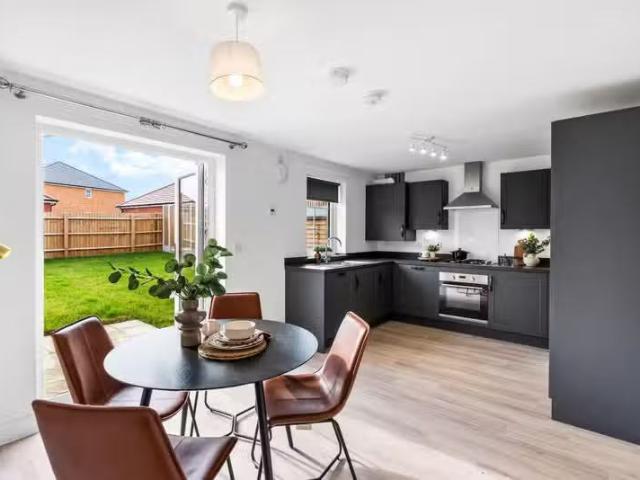 3 bedroom semi detached house for rent in Great Dunmow Grange.