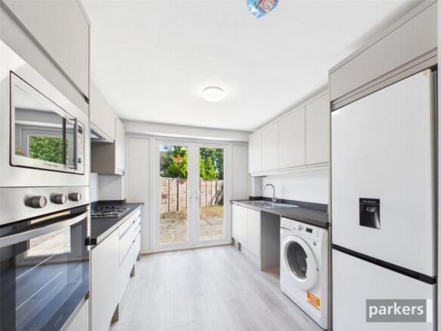 3 bedroom semi detached house for rent in Greenfields Road, Reading, Berkshire, RG2