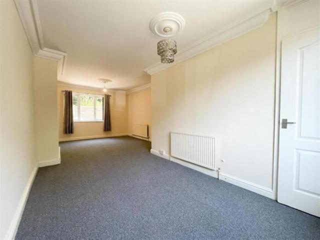 3 bedroom semi detached house for rent in Grimsell Close, Fox Hill, S6