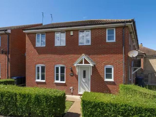 3 bedroom semi detached house for rent in Grimshill Road, Whit.