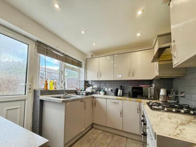 3 bedroom semi detached house for rent in Hamble Drive, Penketh, Warrington, WA5