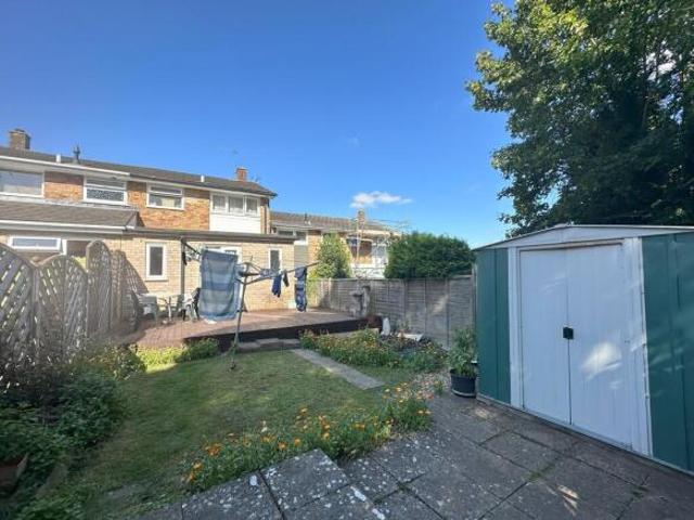 3 bedroom semi detached house for rent in Hamelyn Close, Basingstoke, RG21