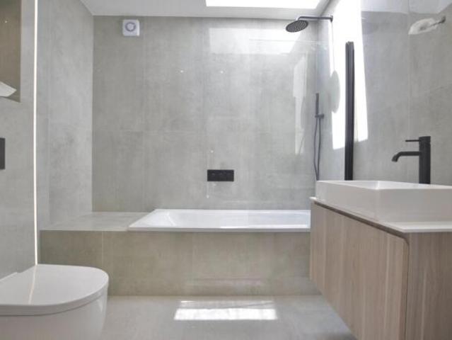 3 bedroom semi detached house for rent in Hampton Road, Forest Gate, E7