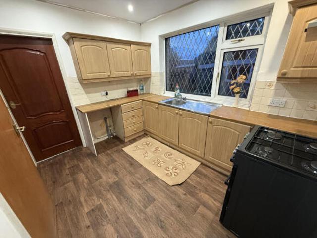 3 bedroom semi detached house for rent in Harrogate Road, Bradford, West Yorkshire, BD2