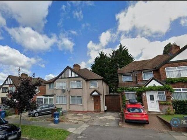 3 Bedroom Semi detached House For Rent In Harrow