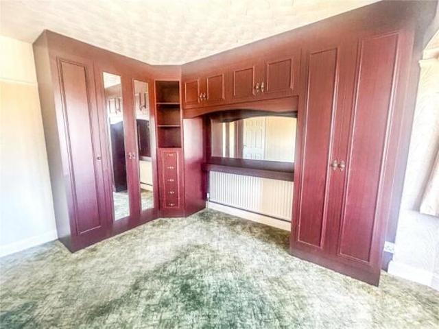 3 bedroom semi detached house for rent in Harrowden Road, Doncaster, South Yorkshire, DN2
