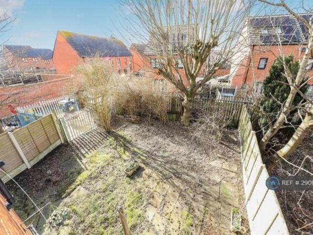 3 bedroom semi detached house for rent in Hawksford Crescent, Wolverhampton, WV10