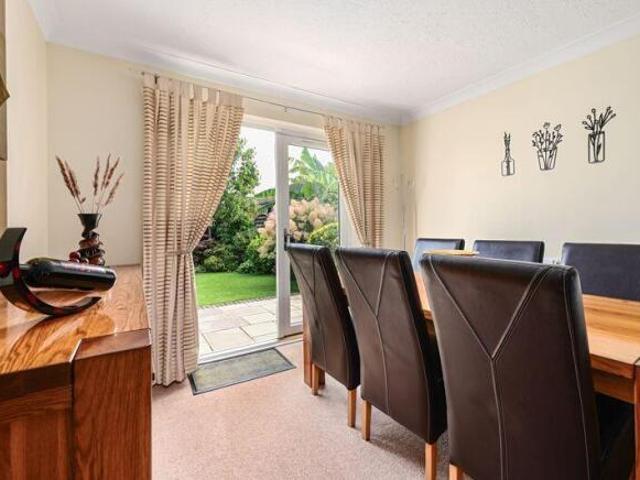 3 bedroom semi detached house for rent in Hazeldene, Reading Road, Chineham, RG24