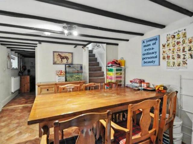 3 bedroom semi detached house for rent in Henwick Road, Worcester, Worcestershire, WR2
