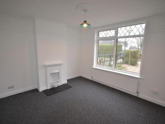 3 bedroom semi detached house for rent in Heather Road, Knighton Feilds, Leicester, LE2