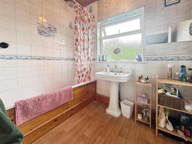 3 bedroom semi detached house for rent in Heaton Road, Heaton Moor, Stockport, SK4