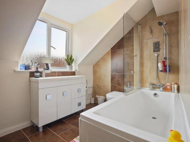 3 bedroom semi detached house for rent in Hildenlea Place, Bromley, BR2 0YH, BR2