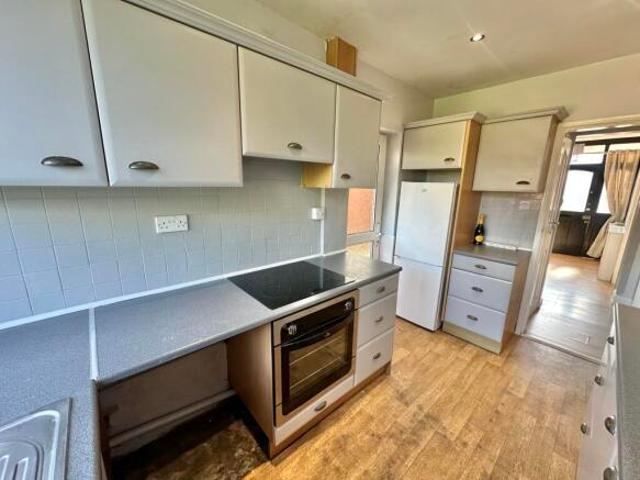 3 bedroom semi detached house for rent in Hill Rise, Birstall, LE4 4LH, LE4