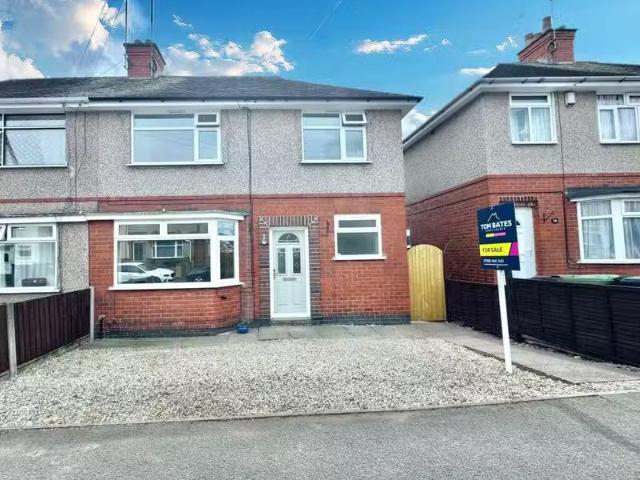 3 bedroom semi detached house for rent in Hollystitches Road.