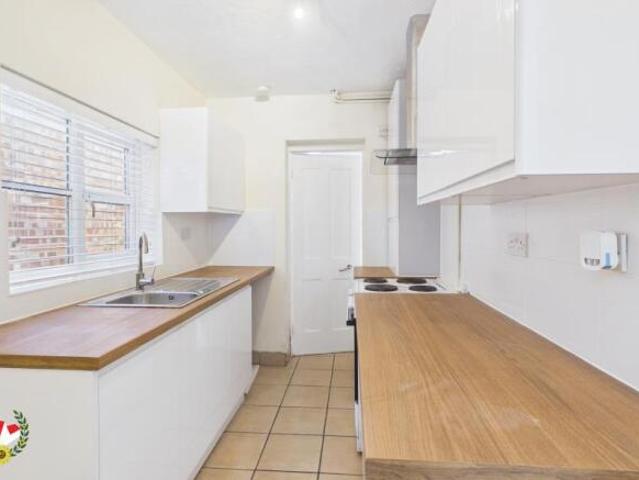 3 bedroom semi detached house for rent in Howard Street, Tredworth, Gloucester, GL1