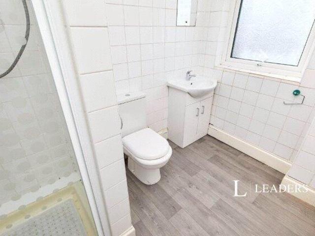 3 bedroom semi detached house for rent in Howe Street, DE22