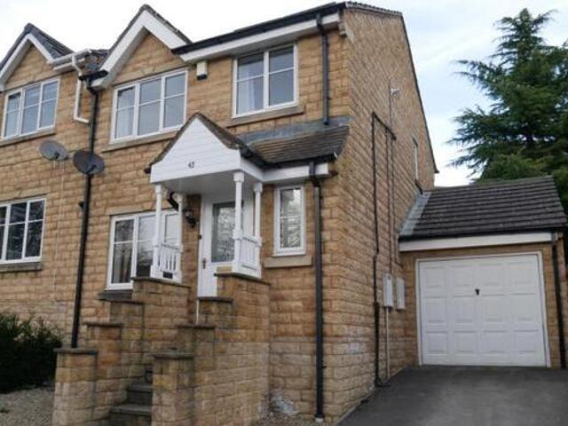 3 Bedroom Semi detached House For Rent In Huddersfield, West Yorkshire
